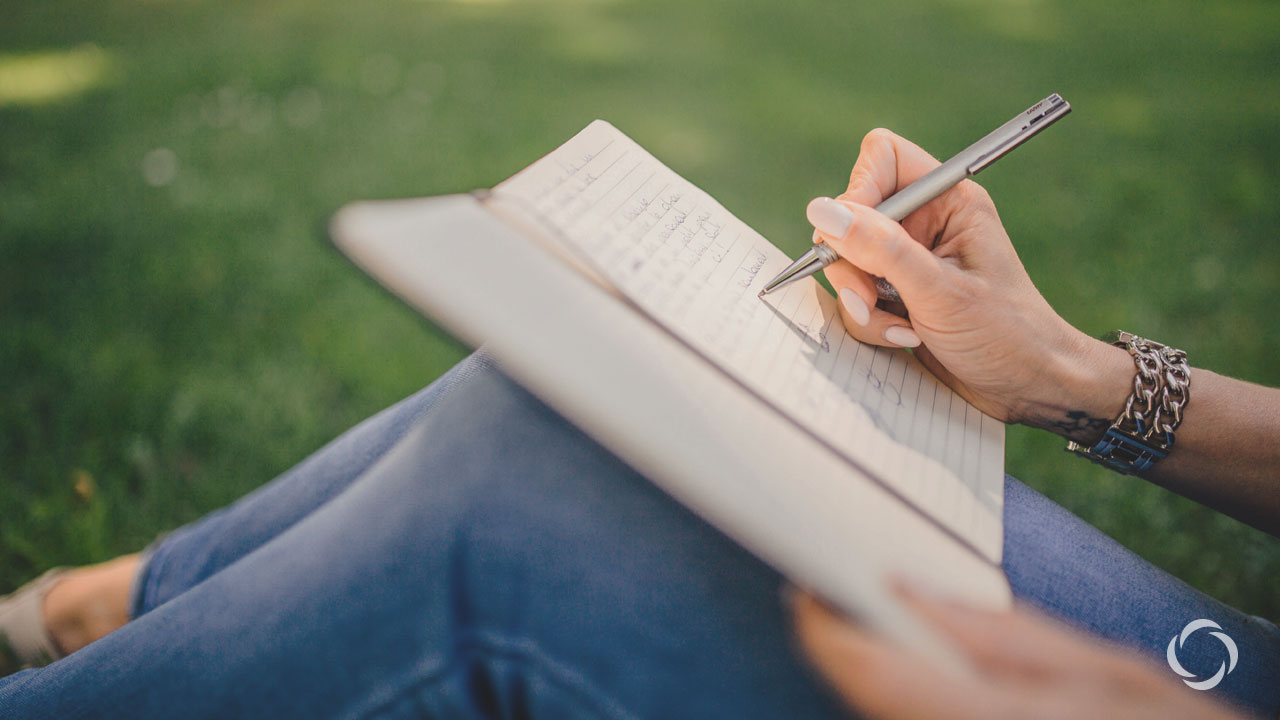 9 Journal Prompts for Holy Week - LifeTeen.com for Catholic Youth